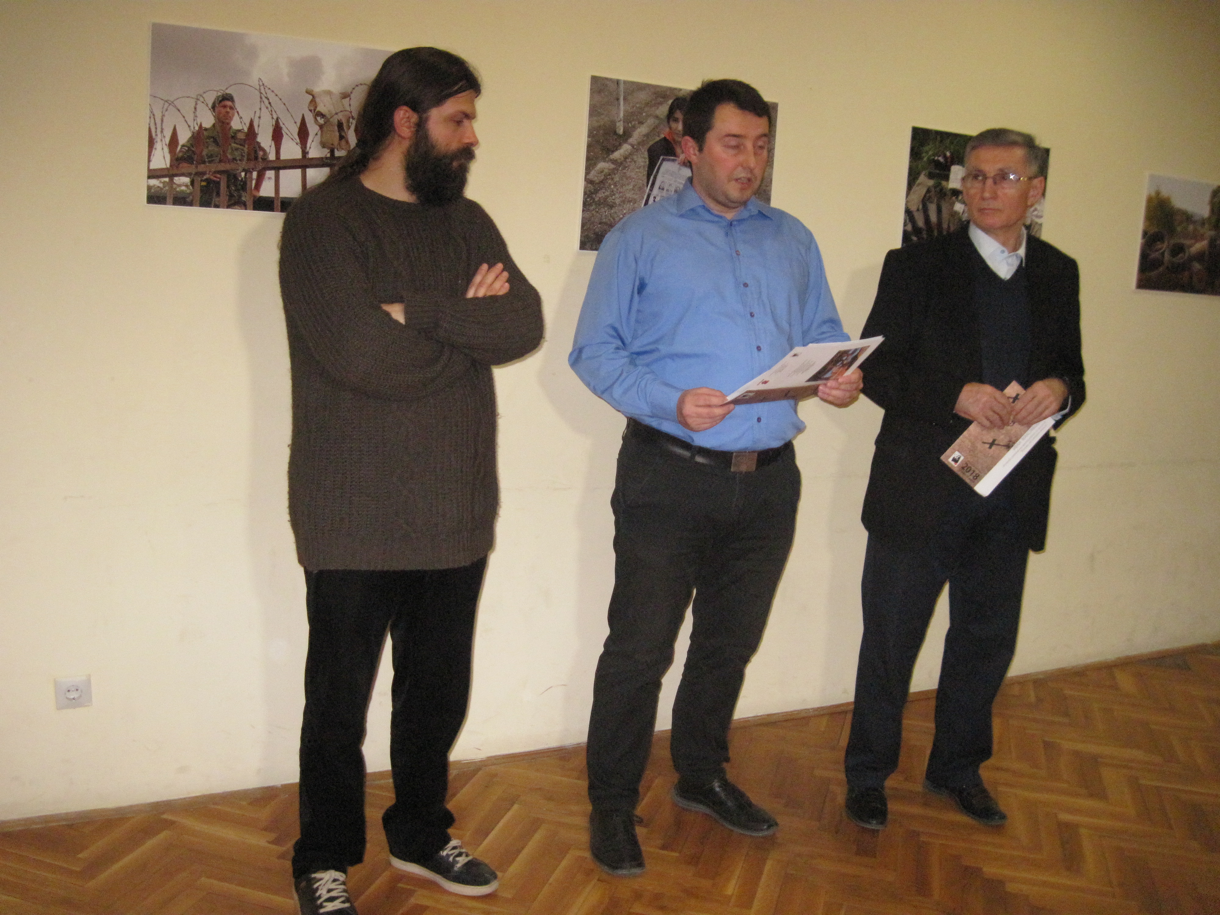 Izložba fotografije "Kosovo, ne/stvaran život" u Kulturnom centru ...