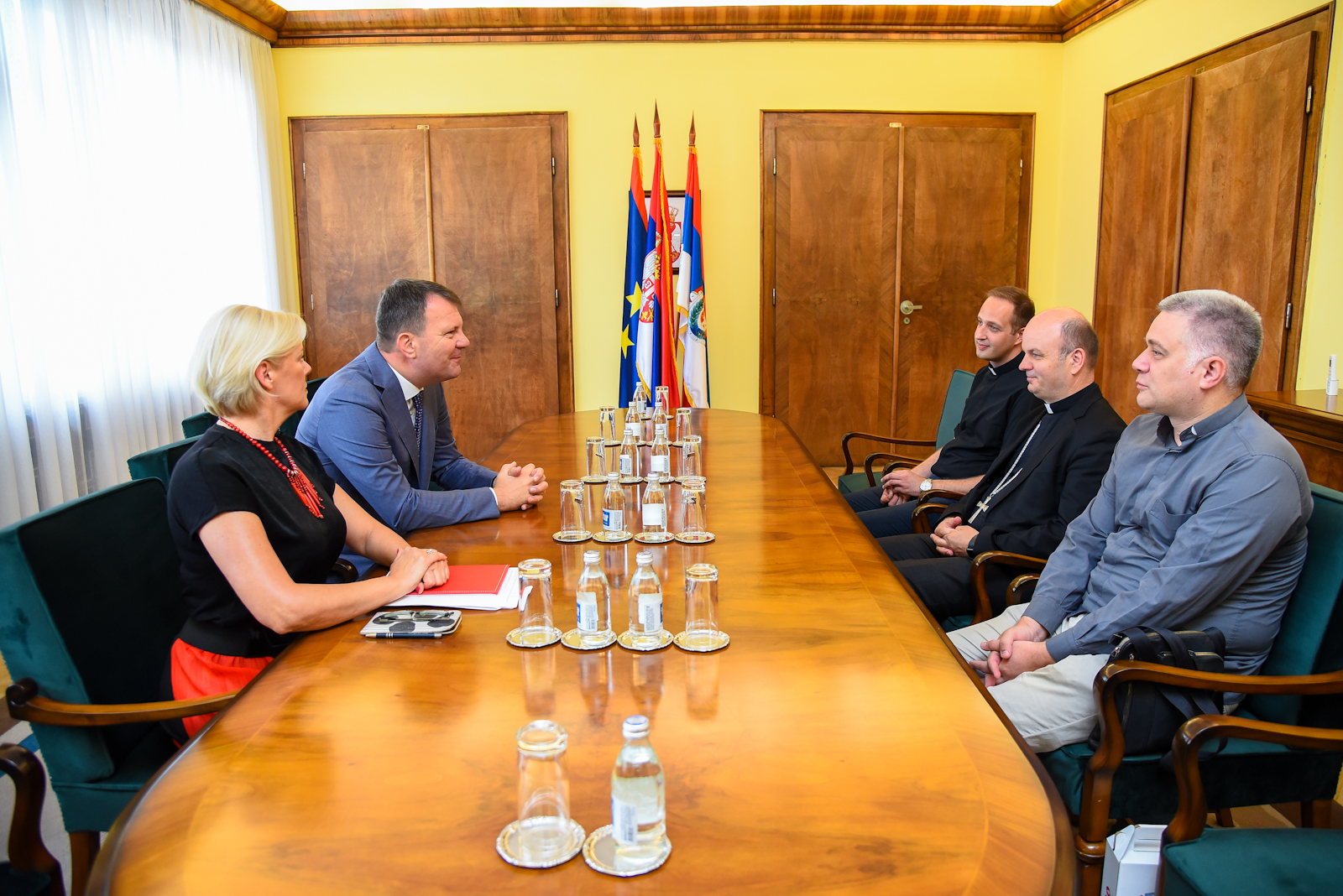 Predsednik Mirović primio sremskog biskupa - Sremske Novine