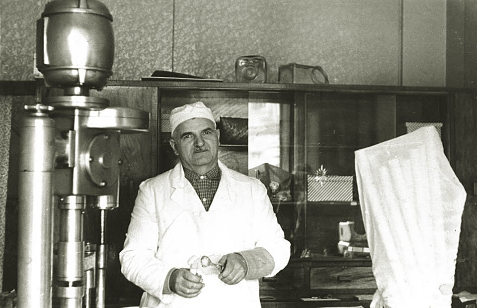 NEKAD U SREMSKIM (1983): Najbolji sladoledžija, čika-Velja - Sremske Novine