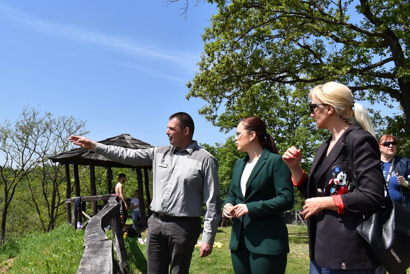 Ministarka Sara Pavkov obišla zaposlene u Nacionalnom parku "Fruška ...